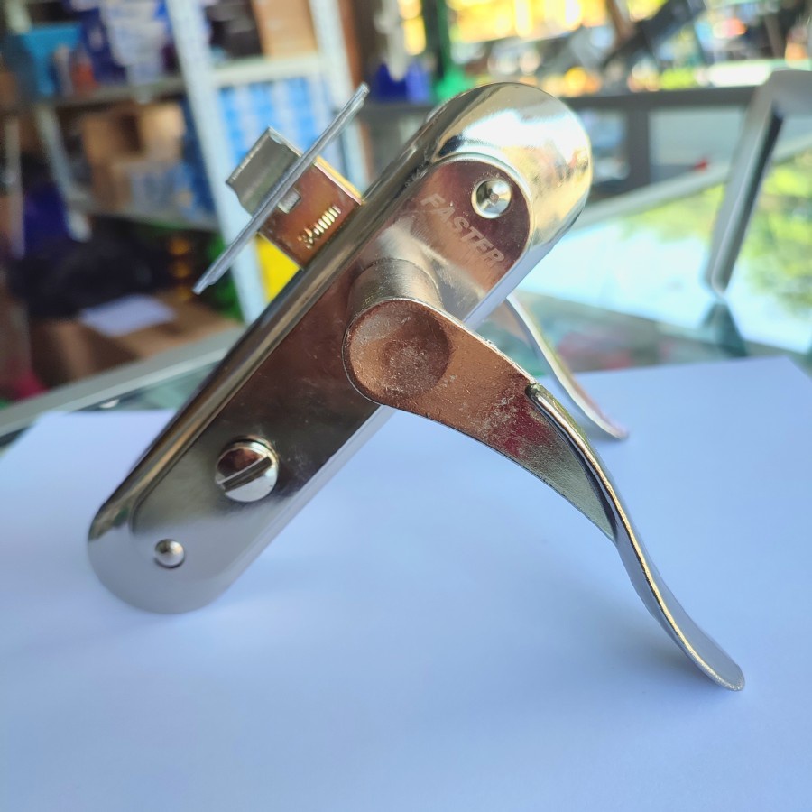 Jual Handle Pintu Kamar Mandi Merk Fasterindo Tipe 101 01 SS | Shopee ...