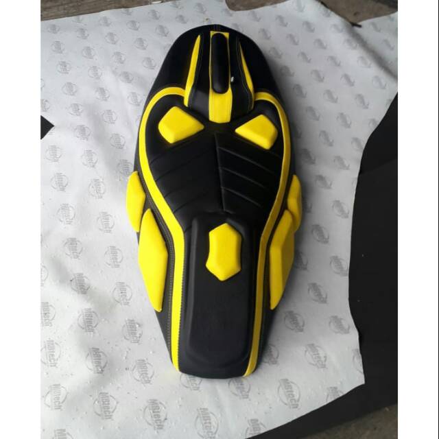 Jual Jok motor nmax retro jok motor modifikasi nmax,vario,ayrox,pcx ...