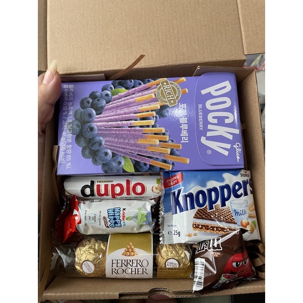 Jual BOX OF HAPPINESS - CUSTOM ORDER Chocolate Box Import Snacks Gift ...