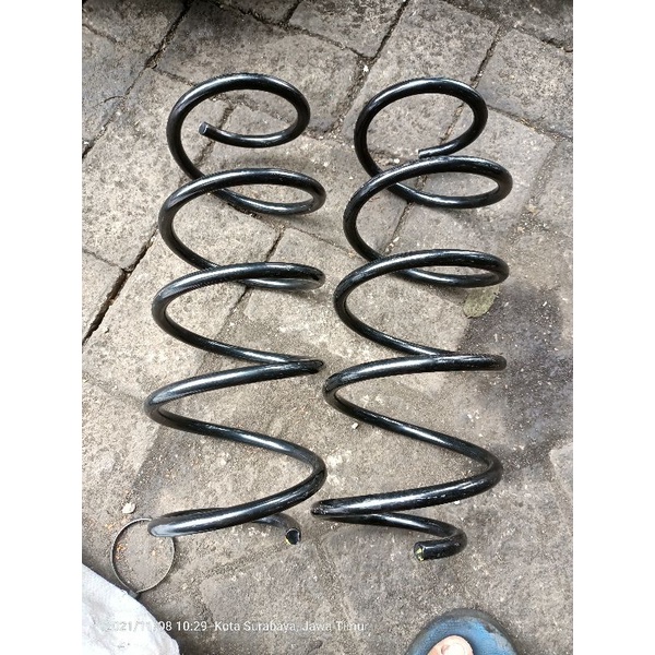 Jual Coil Spring Per Spiral Depan Jazz RS Mobilio Brio Freed Set ...