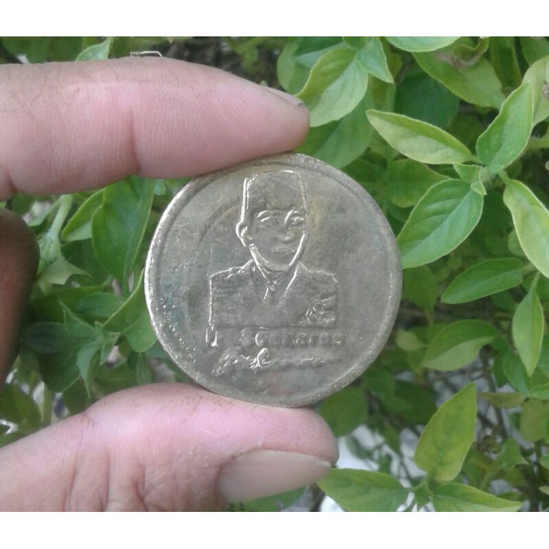 Jual Koin soekarno garuda kuningan | Shopee Indonesia