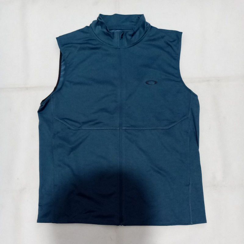 Jual Oakley Gravity Range Qtr Vest FOA403097 - New 2022 uk M | Shopee ...