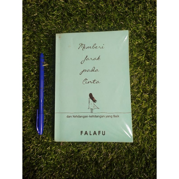 Jual buku memberi jarak pada cinta pengarang falafu original preloved ...
