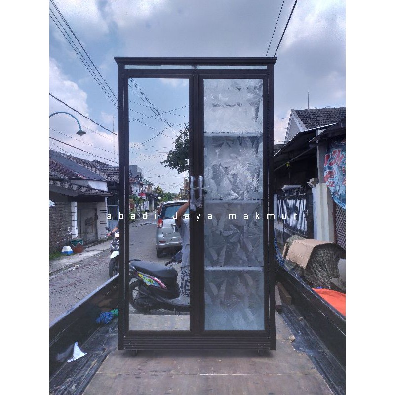 Jual Lemari baju kaca 2 pintu frame coklat / lemari baju gantungan kaca ...