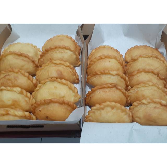 Jual Kana - Kue Panada - Snack Manado (1 box isi 10pcs) | Shopee Indonesia