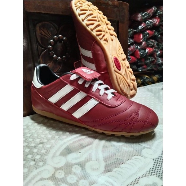Jual sepatu putsal merah sol karet full kulit sapi | Shopee Indonesia