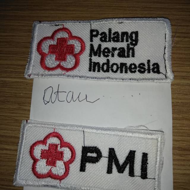 Jual Badge PMI kecil dan Ring Syal PMI kain | Shopee Indonesia