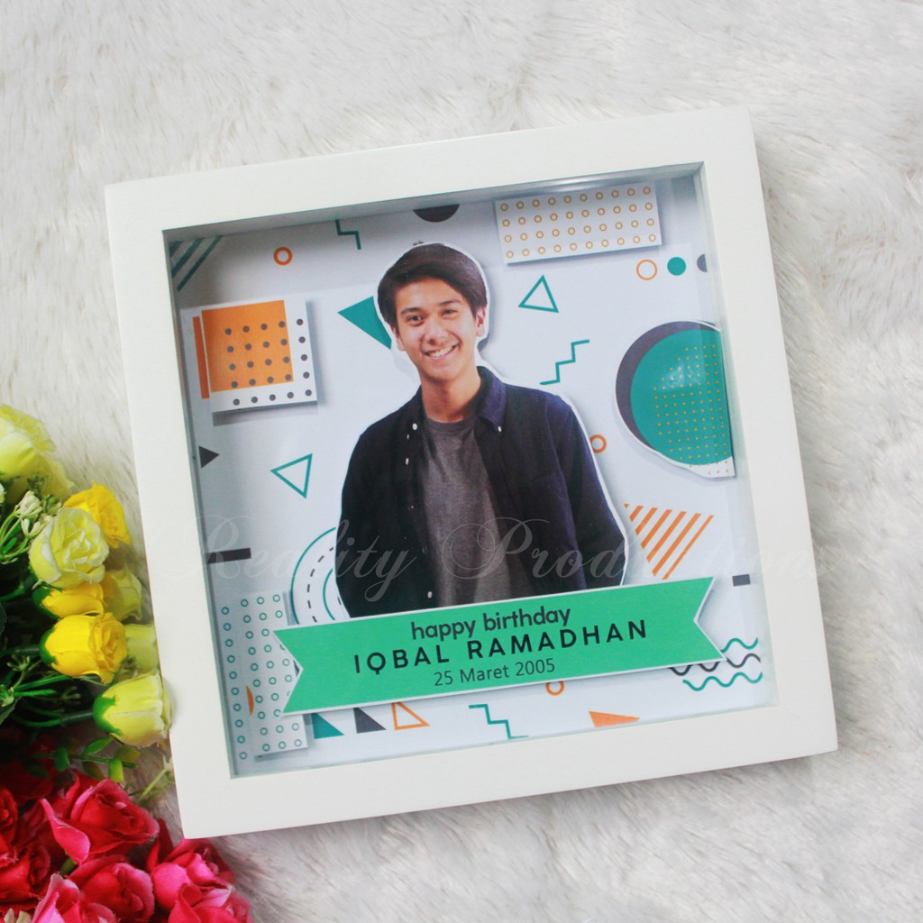 Jual Pop Up 3D Desain Memphis Pine Wood Frame untuk Kado Ulang Tahun ...