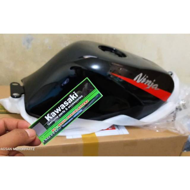 Jual Tangki Tengki Tanki new ninja rr hitam list merah 2014 original ...