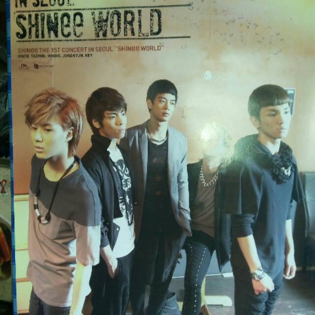 Jual POSTER OFFICIAL SHINEE - 1st WORLD TOUR DVD | Shopee Indonesia