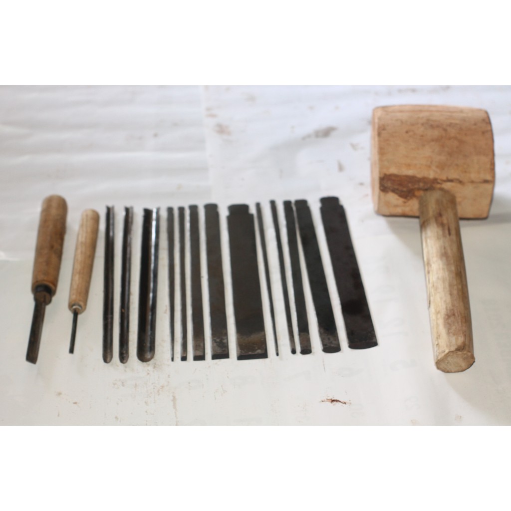 Jual paket alat pahat ( 5 penguku,5 penilat,3 kol,palu kayu,2 coret ...