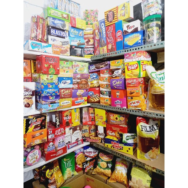 Jual snack 2 box + serok mix random | Shopee Indonesia
