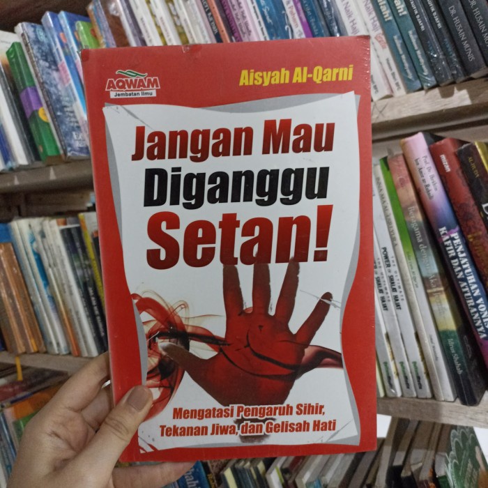 Jual Buku Jangan Mau Diganggu Setan! Aisyah Al-Qarni preloved original ...