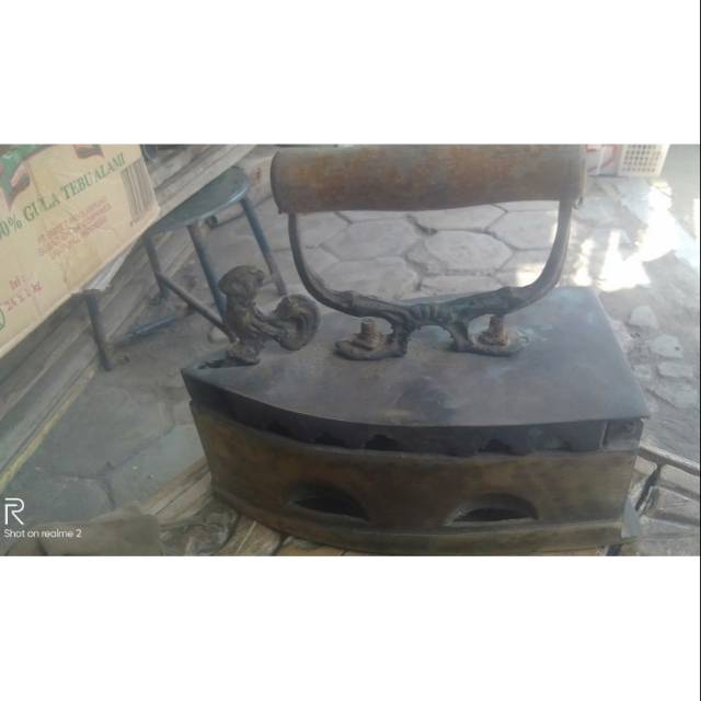 Jual Setrika jadul bahan Kuningan kuno | Shopee Indonesia