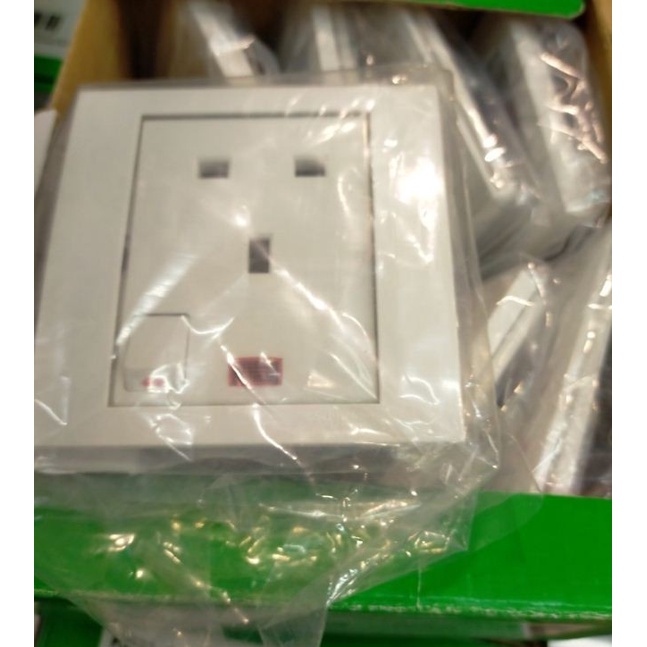 Jual Stop Kontak AC 3 Pin Schneider 1 Gang Vivace KB15N 13A bagus awet ...