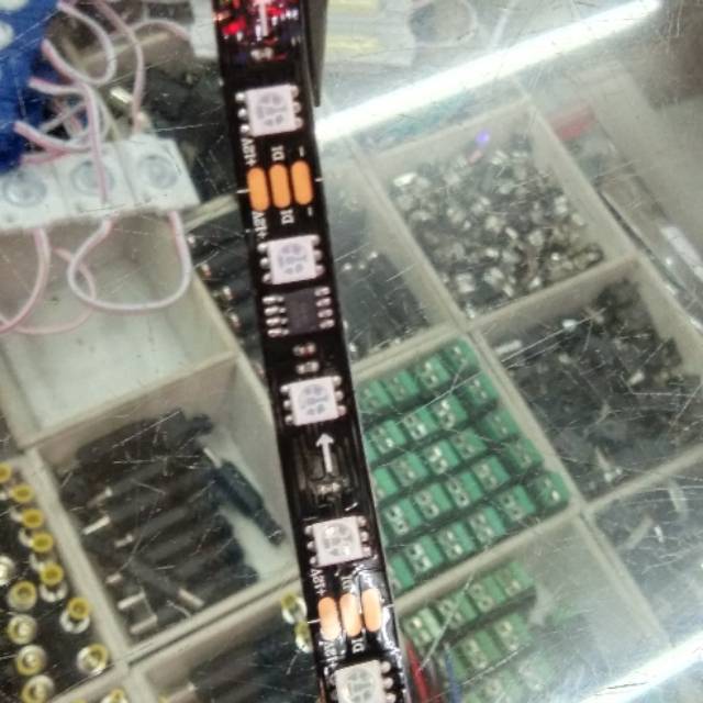 Jual led ws2811 dc 12v pcb hitam 300mata led panjang 5meter | Shopee ...