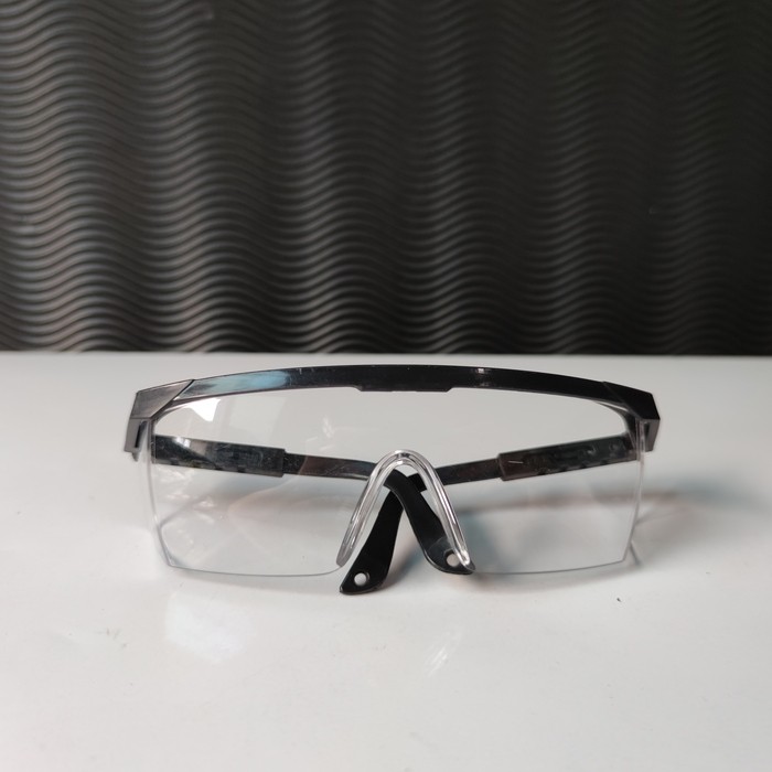 Jual KACAMATA SAFETY LAS BENING LAB CLEAR | Shopee Indonesia