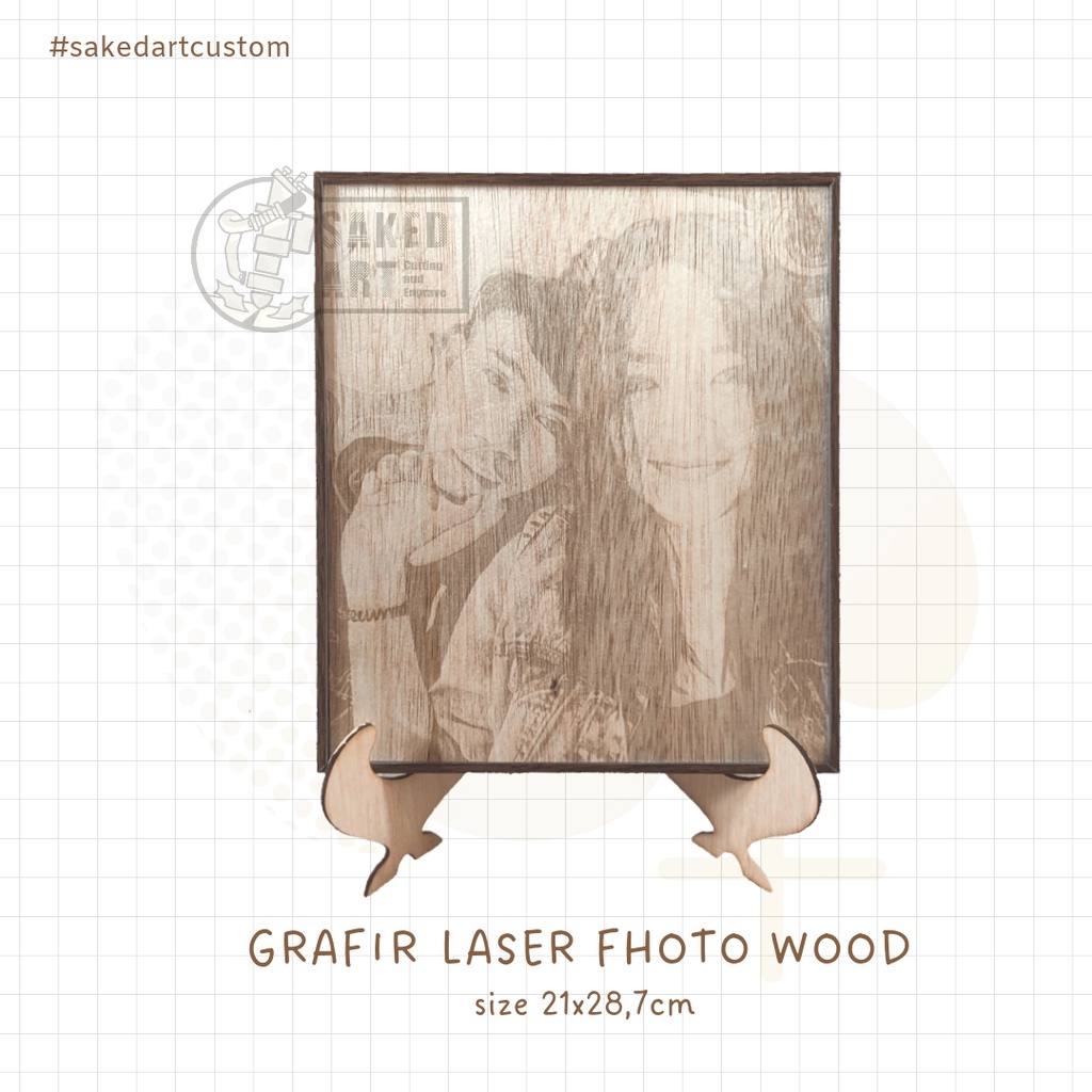 Jual grafir laser foto wood / cetak foto laser / cetak foto kayu /weding dekorasi /foto wisuda ...