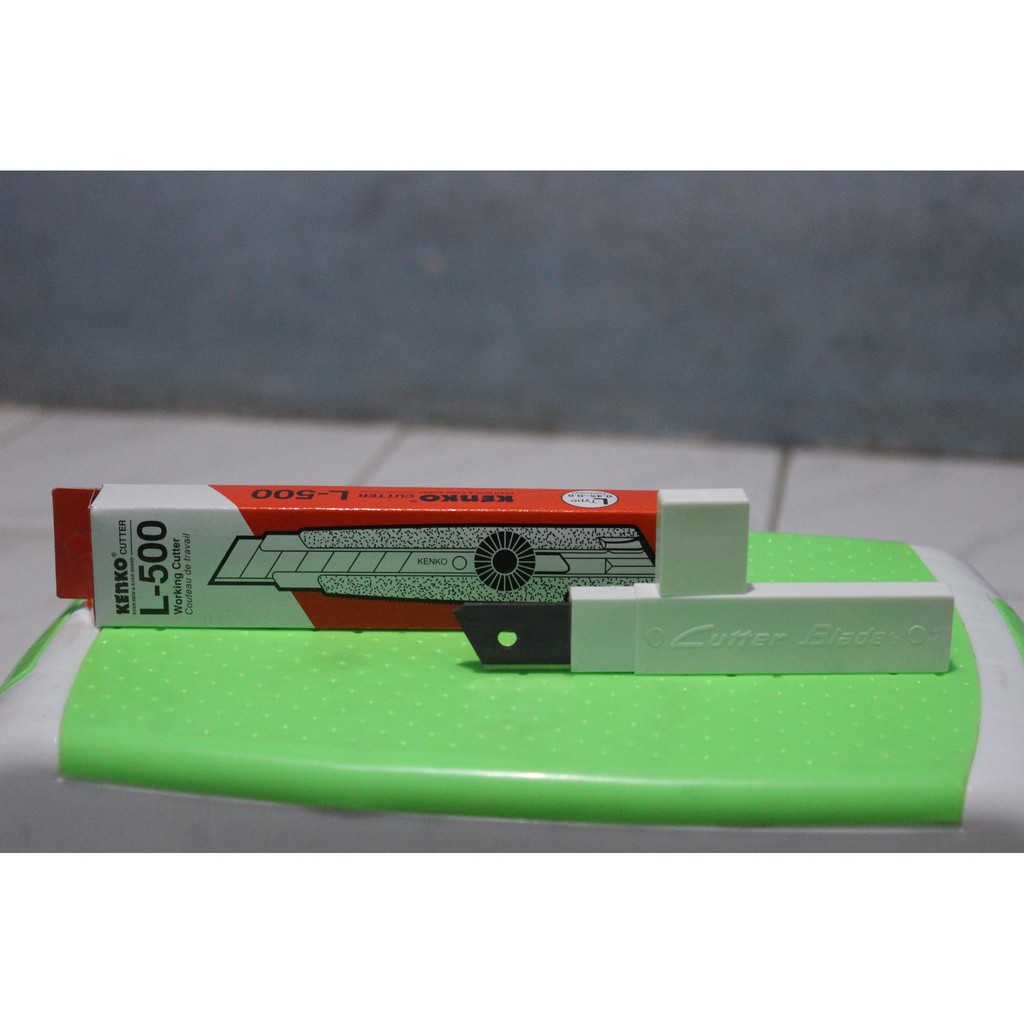 Jual paket cutter L-500 L 500 cuter kenko pisau kertas dengan refillnya ...