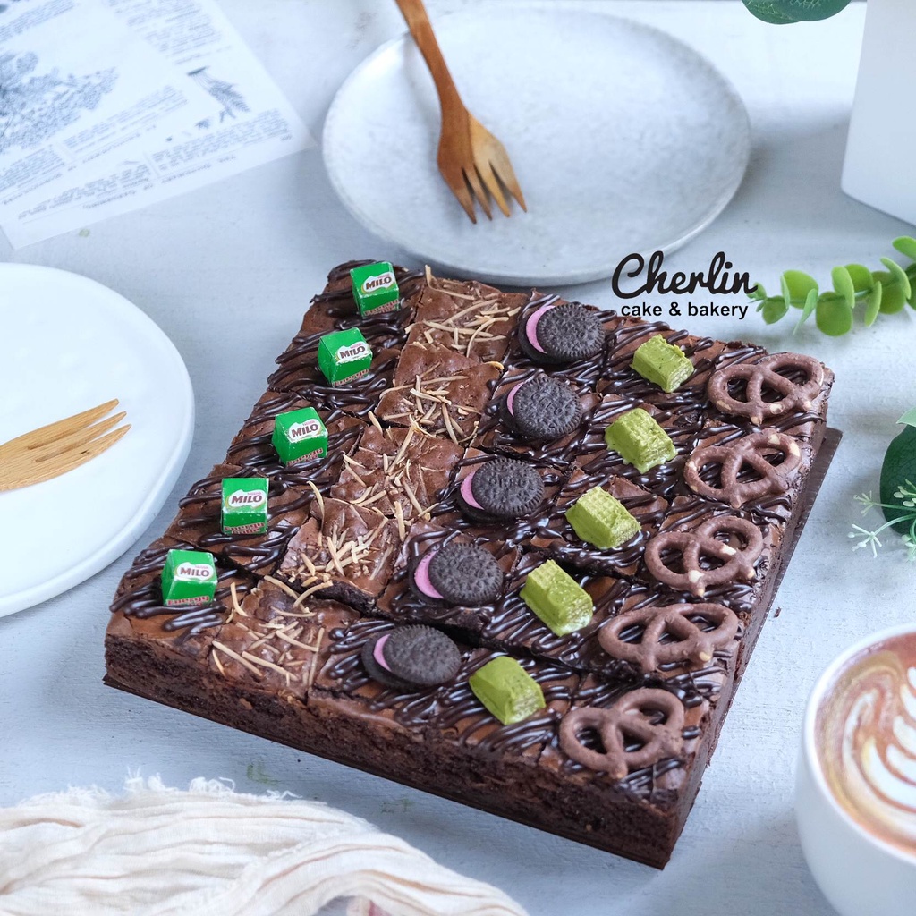 Jual PREMIUM FUDGY BROWNIES - JAJANAN SEMARANG | Shopee Indonesia