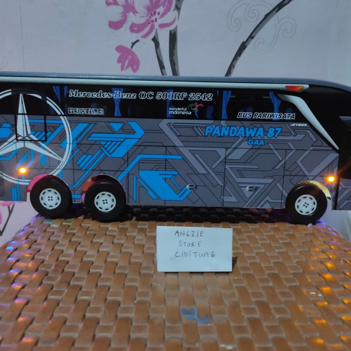 Jual Hari Ini Miniatur Bus Bis Pandawa Uhd Jb3+ Lampu Bergaransi ...