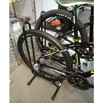 Jual Display Standar Dudukan Sepeda Standing Lantai | Shopee Indonesia