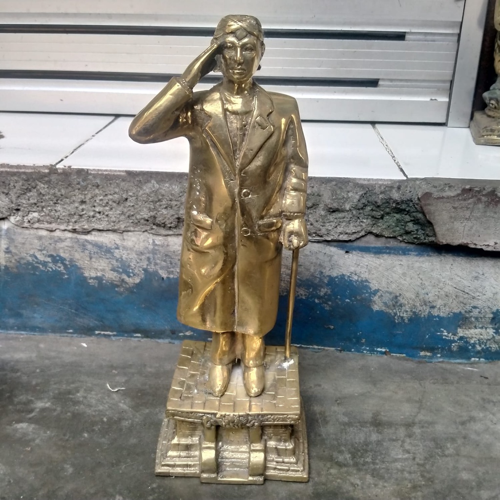 Jual Patung Pahlawan Jendral Sudirman Gagah | Shopee Indonesia