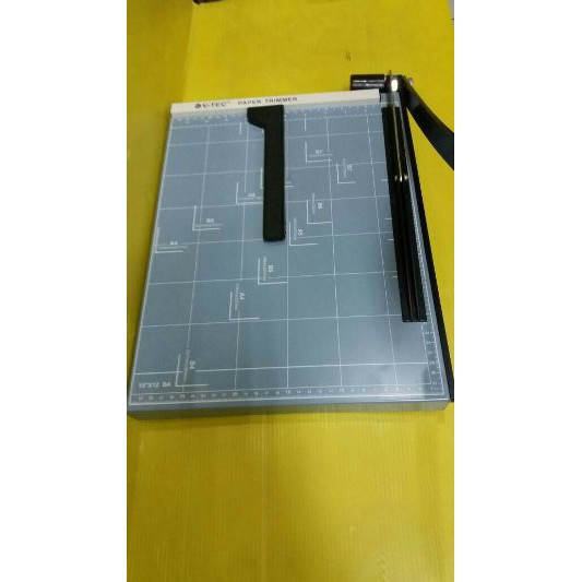Jual Dijual V Tec Paper Cutter B4 Alat Potong Kertas Ukuran B4