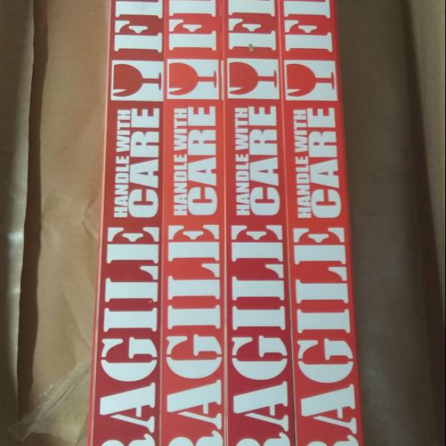 Jual Stiker Fragile Panjang 50x3,7cm Paling Murah | Shopee Indonesia
