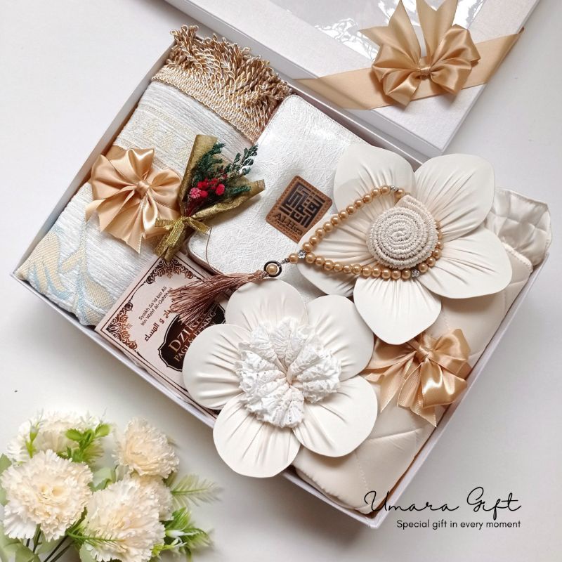 Jual PAKET MAHAR SESERAHAN NIKAH SEPERANGKAT ALAT SHOLAT MUKENA SILK ...