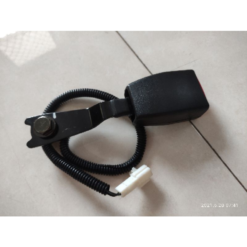 Jual lock safety belt atau pengunci sabuk pengaman avanza xenia 2004 ...