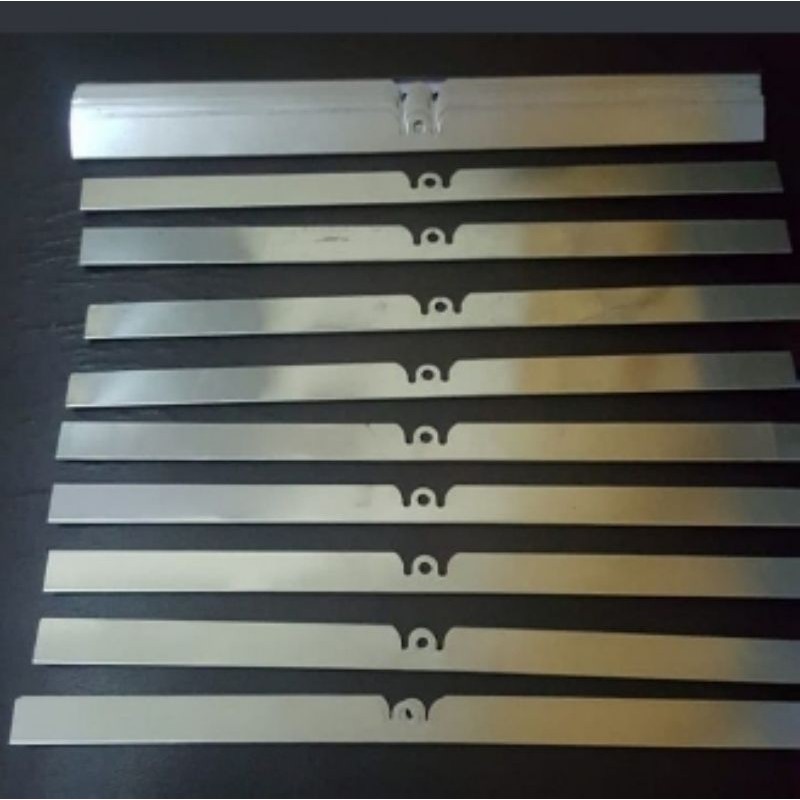 Jual Seng Klem 35cm Klip Klep Kaleng Penjepit Kalender Dinding Calendar ...