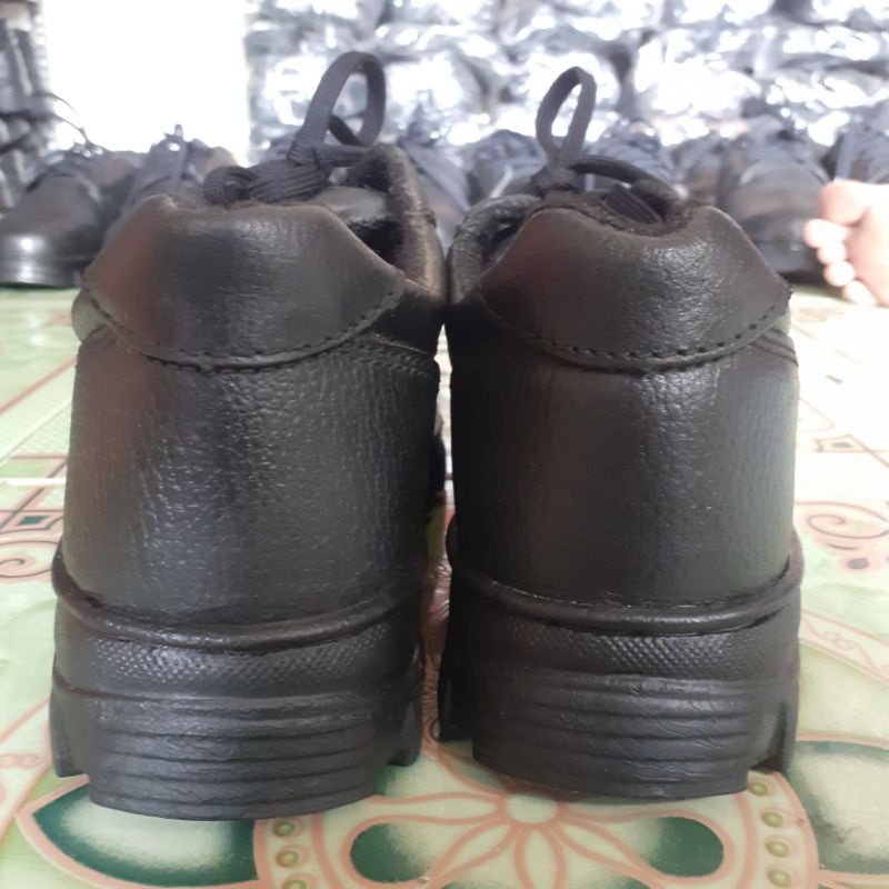 Jual SEPATU SAPETY DR OSHA/SIMON/ MERK RENDEM SECOND PROYEK | Shopee ...