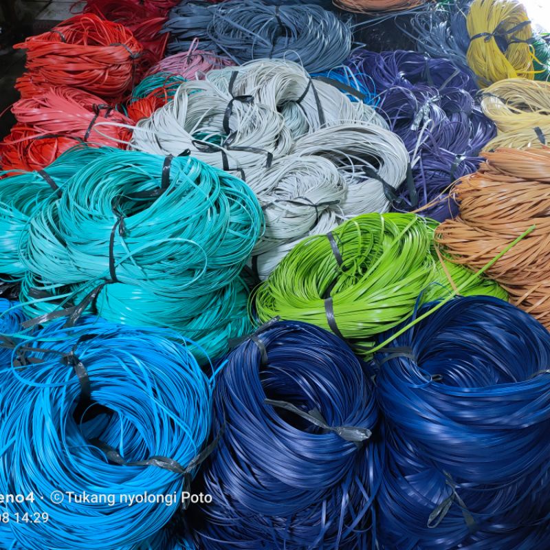 Jual Iratan ikatan bahan rattan rotan sintetis harga 1kg beli banyak ...