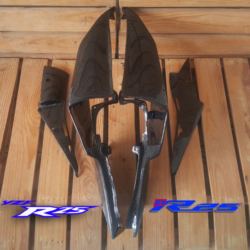 Jual Body belakang aerofin karbon carbon R25 old dan New 2019 model ...