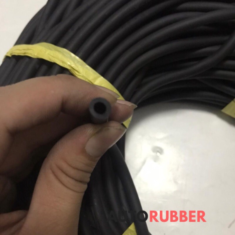 Jual Selang Vacum Selang Air Karet Sintetis Selang Radiator 4x7 Mm ...