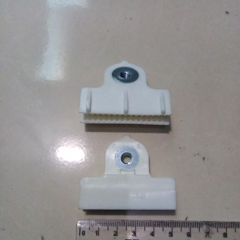 Jual KANCING PENJEPIT KACA PINTU MOBIL UNIVERSAL ORIGINAL | Shopee ...