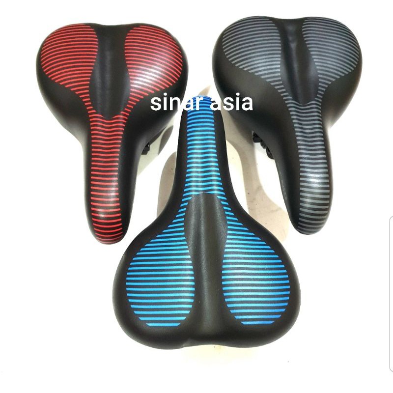 Jual Sadel sepeda merk Genio ( size 27x17x10cm ) -ada per, empuk ...
