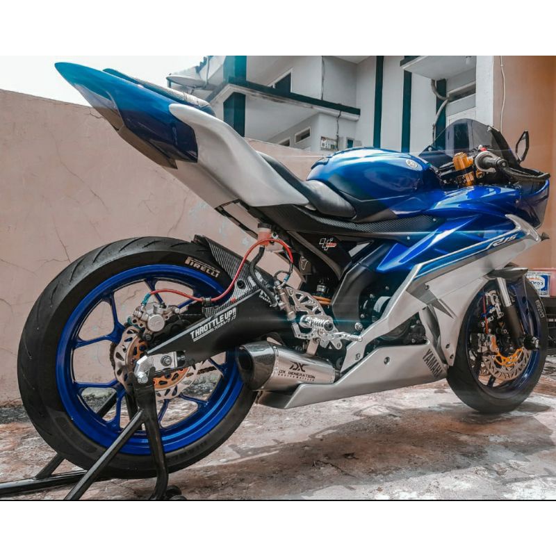 Jual paket satu set body costum r15v2 model r6, body, cover tangki ...