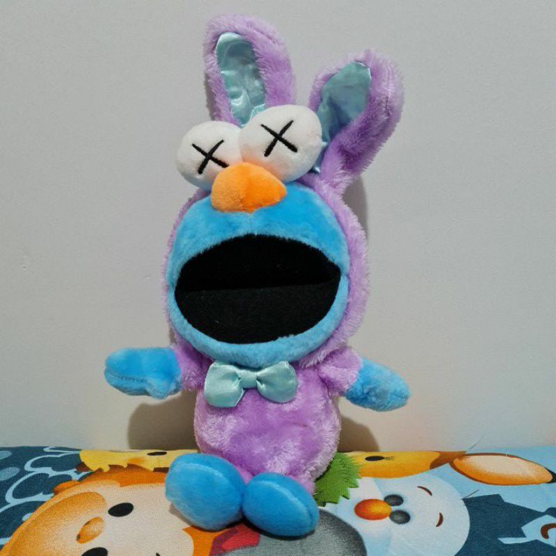 Jual Boneka Elmo Bunny Ori sesame kaws | Shopee Indonesia