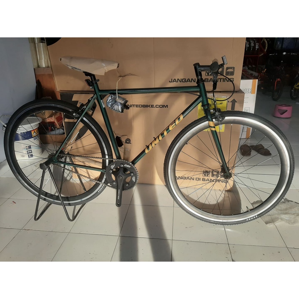 Jual SEPEDA HYBRID / FIXIE 700C UNITED SOLOIST SLICK 8 Speed | Shopee ...