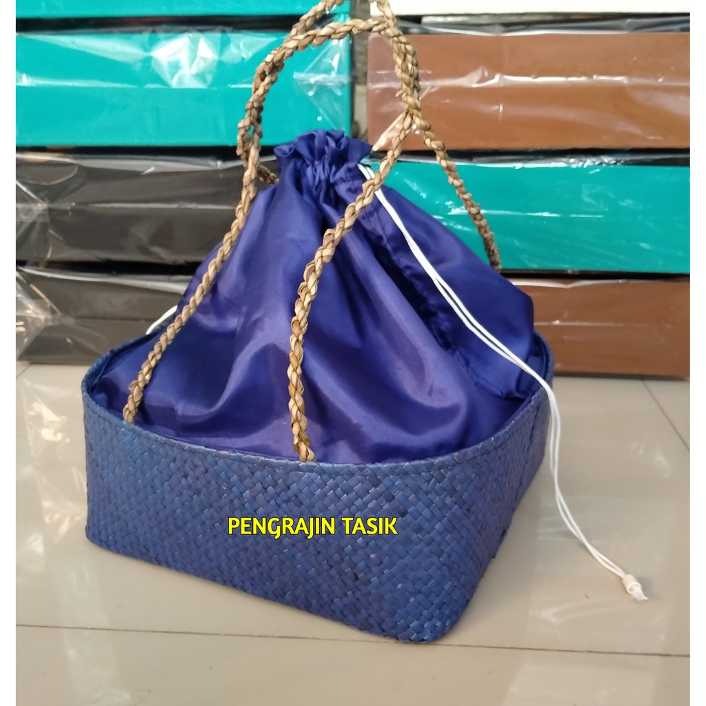 Jual Keranjang Parcel Anyaman Pandan Tas Parcel Model Kotak Keranjang ...