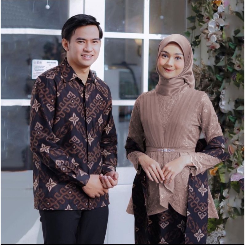 Jual BATIK OFFICIAL- Kebaya Couple Brokat Modern Aveena Kebaya Wisuda ...