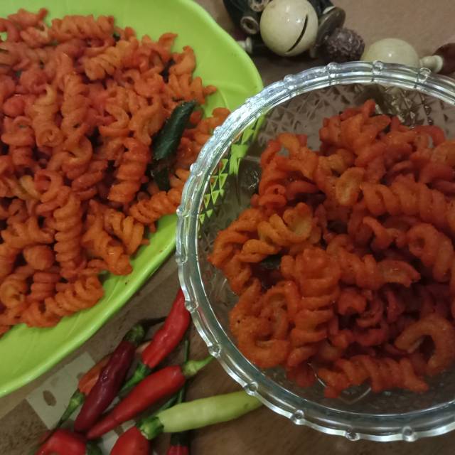 Jual Makaroni spiral pedas bantat dower 1 kg hot spicy fusilli goreng ...