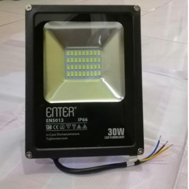 Jual ENTER FLOOD LIGHT / KAP LAMPU SOROT / LAMPU TEMBAK LED 30 WATT / LAMPU SOROT LED | Shopee ...