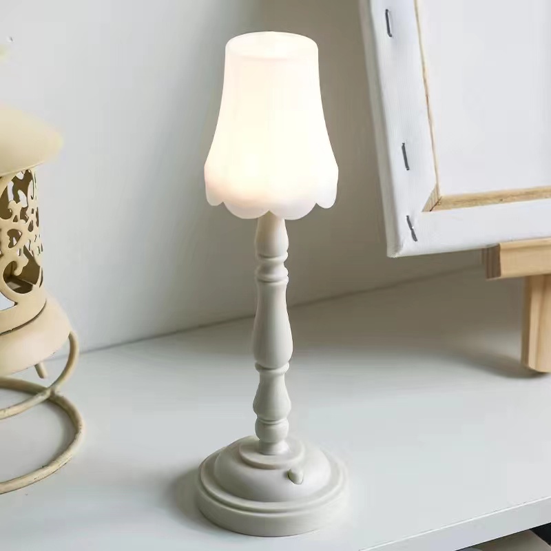 Jual Lampu Meja Mini - Gaya Eropa Mini Retro Lampu Untuk Dekorasi Kamar ...