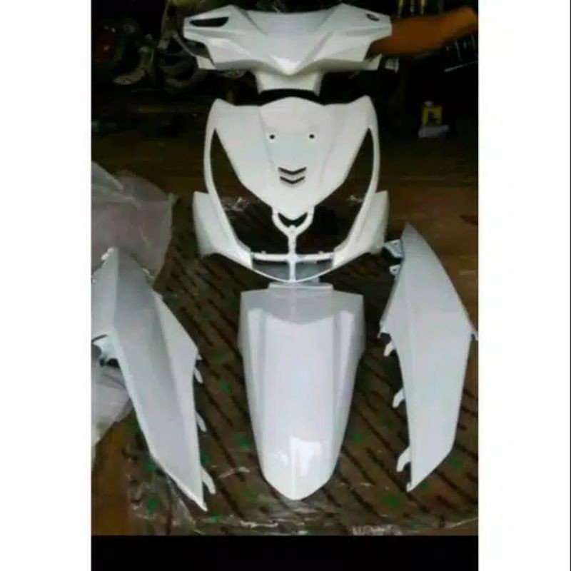 Jual Full Body Bodi Halus Beat FI 2012 2013 2014 Putih Full Set Polos ...