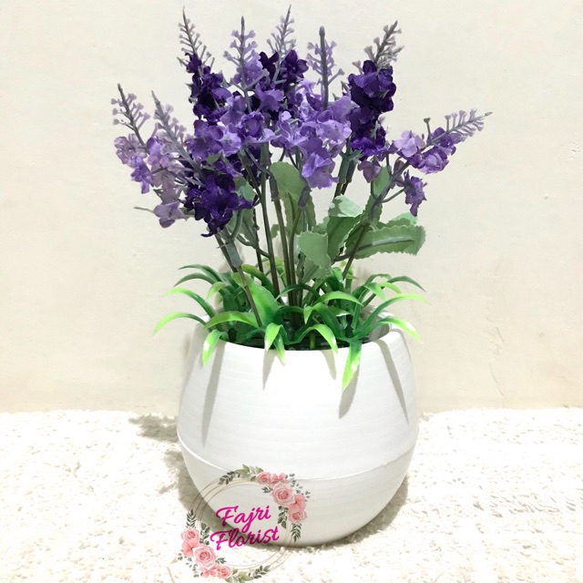 Jual R23 Satu shet rangkaian bunga lavender+pot cantik!! Murah ...