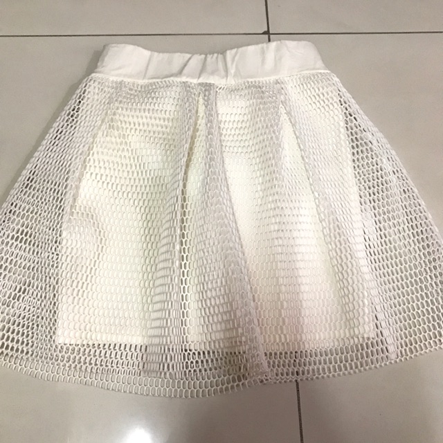 Jual Preloved rok putih gading white skirt | Shopee Indonesia