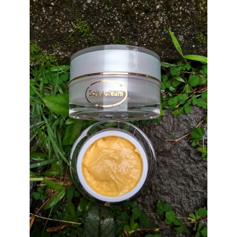 Jual Daily cream /cream Siang 40gr,atau Nightly cream/ cream malam 40gr tulis di NOTE | Shopee ...